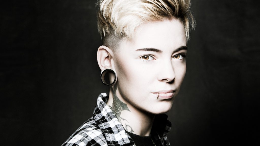 Roxanne Bruneau - Singer · MICHEL CLOUTIER photography